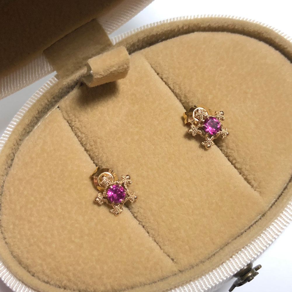 AbHeri アベリ K18 750 ルビー 0.16ct×2 ピアス スター 星モチーフ イエローゴールド yoshinobu 現アベリ ...